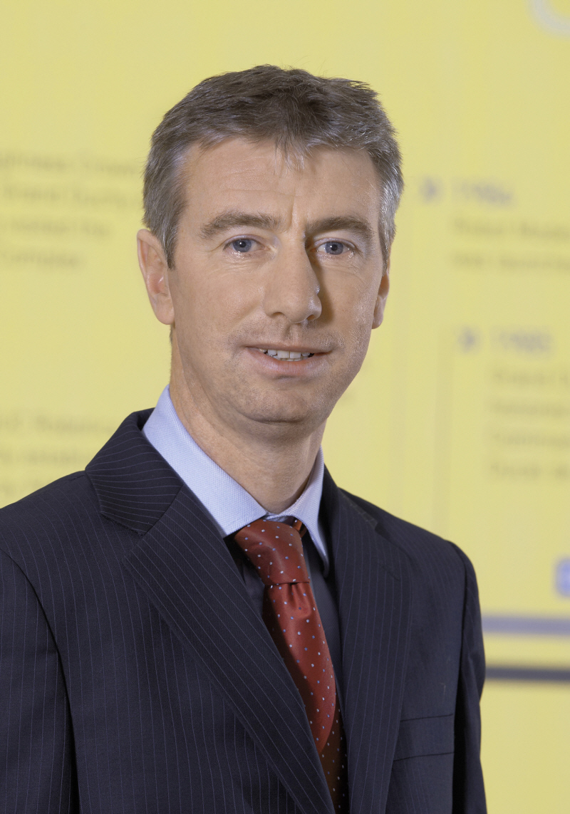 Fanuc computer numerical controls andrew myhill